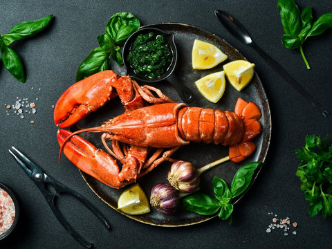 Learn The Best Herbs & Spices To Use On Your Lobster